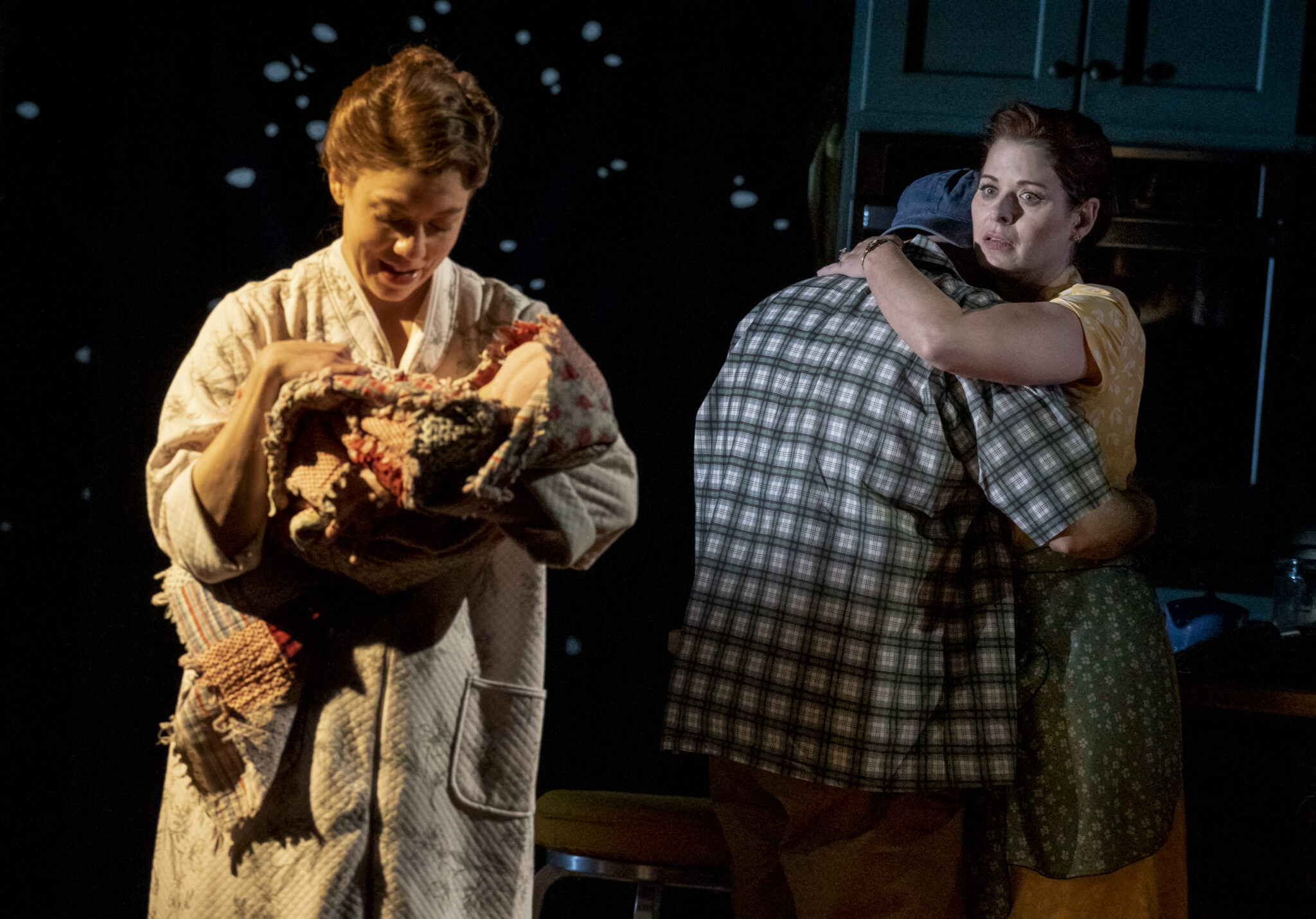 First Look: Debra Messing Returns to Broadway in Birthday Candles ...