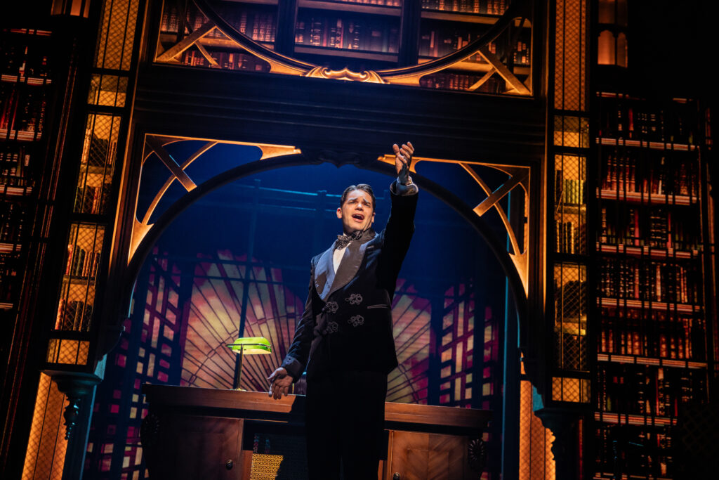 The Great Gatsby Comes Alive in a Sumptuous New Broadway Musical ...