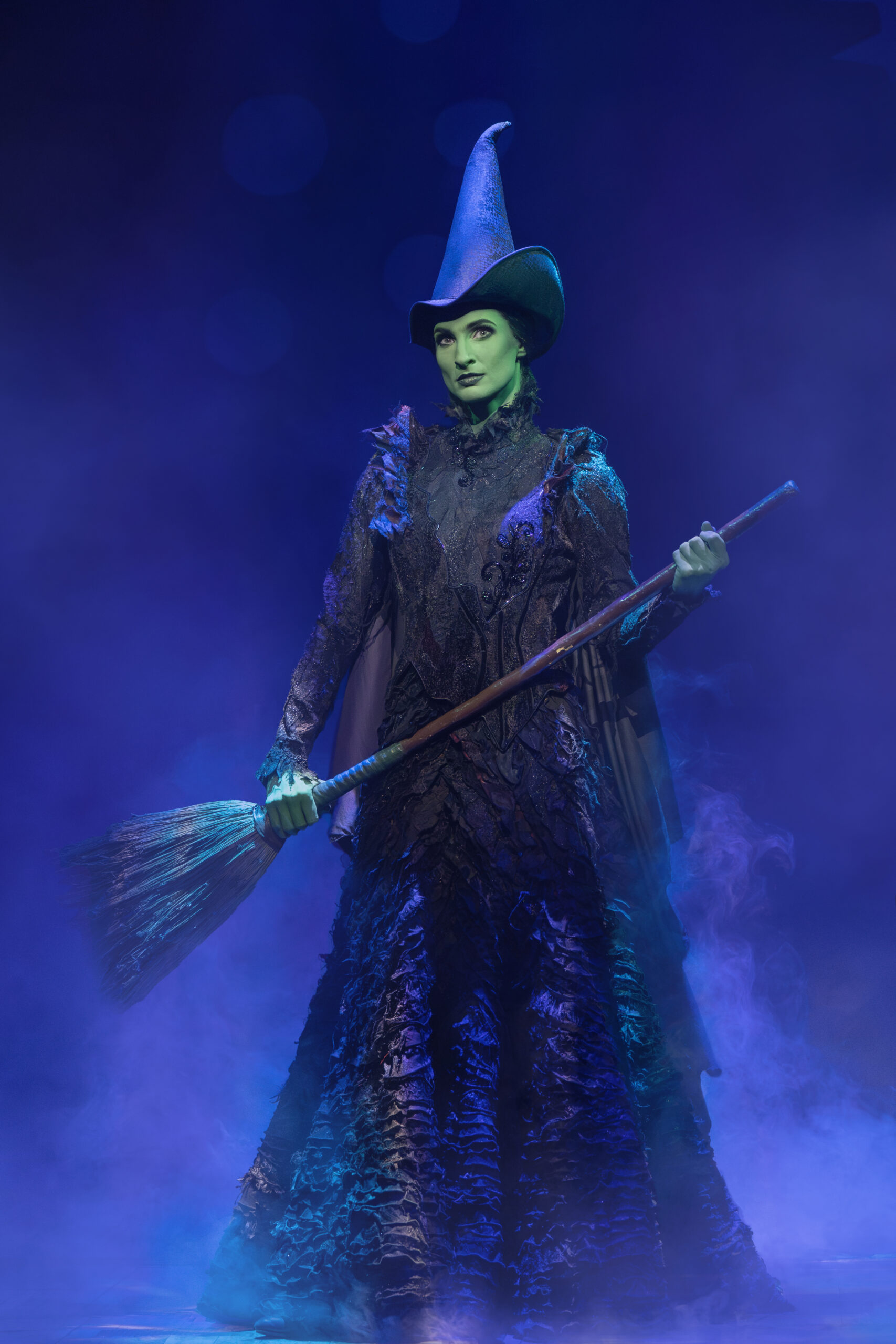 First Look: New Cast of Wicked Begins Performances | Broadway Direct