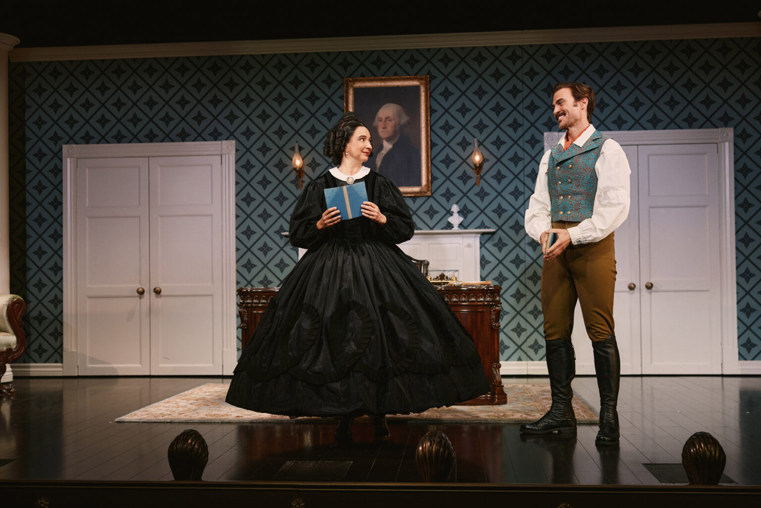 First Look: Maya Rudolph Makes Broadway Debut in Oh, Mary! | Broadway ...